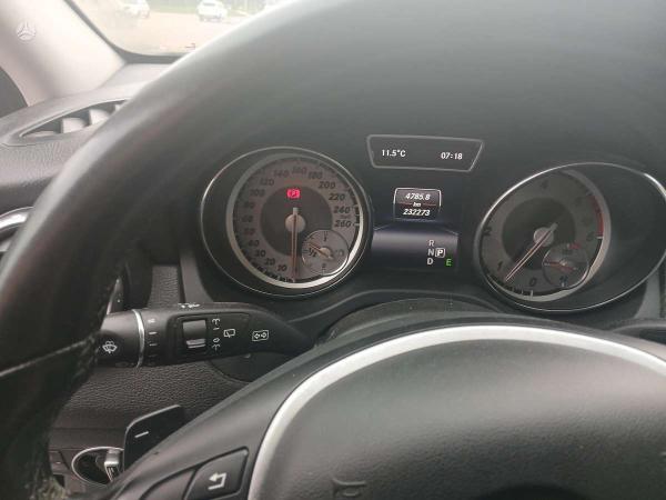 Melns Mercedes-Benz GLA 200 2015 Panevēža, ar dzinēja tilpumu 2.14 L un nobraukumu 232 tūkst. km par 13000 €, foto 2 vietnē AUTOMOTO.COM.LV