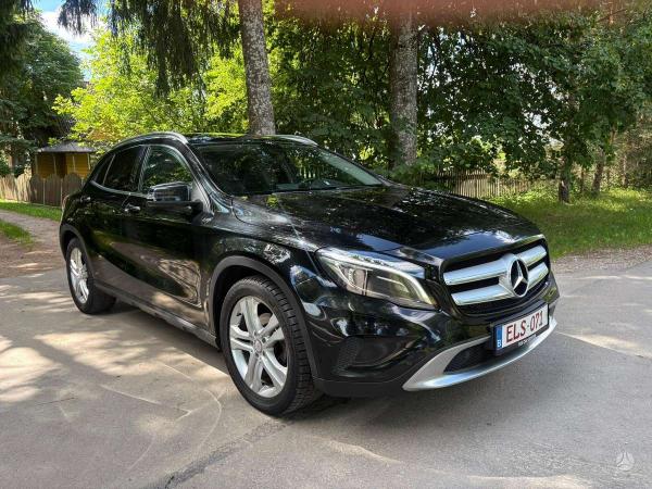 Black Mercedes-Benz GLA 200 2015 in Taurage, with an engine capacity of 2.14 L and mileage of 200 thousand km for 10500 €, photo 6 on AUTOMOTO.COM.LV