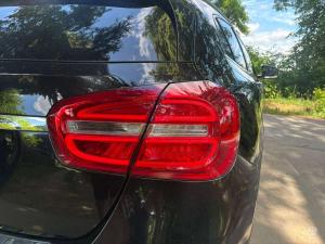 Melns Mercedes-Benz GLA 200 2015 Tauragė, ar dzinēja tilpumu 2.14 L un nobraukumu 200 tūkst. km par 10500 €, foto 10 vietnē AUTOMOTO.COM.LV