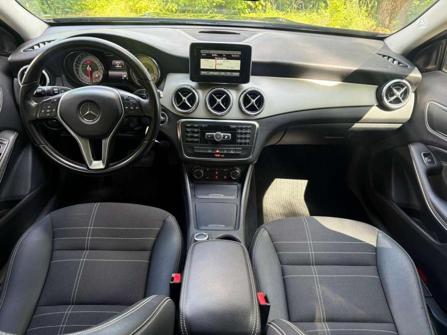 Melns Mercedes-Benz GLA 200 2015 Tauragė, ar dzinēja tilpumu 2.14 L un nobraukumu 200 tūkst. km par 10500 €, foto 13 vietnē AUTOMOTO.COM.LV