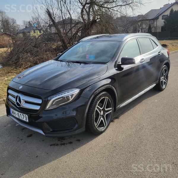 Black Mercedes-Benz GLA 200 2015 in Riga, with an engine capacity of 2.00 L and mileage of 116 thousand km for 16000 €, photo 2 on AUTOMOTO.COM.LV