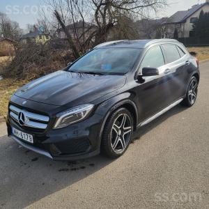 Black Mercedes-Benz GLA 200 2015 in Riga, with an engine capacity of 2.00 L and mileage of 116 thousand km for 16000 €, photo 3 on AUTOMOTO.COM.LV