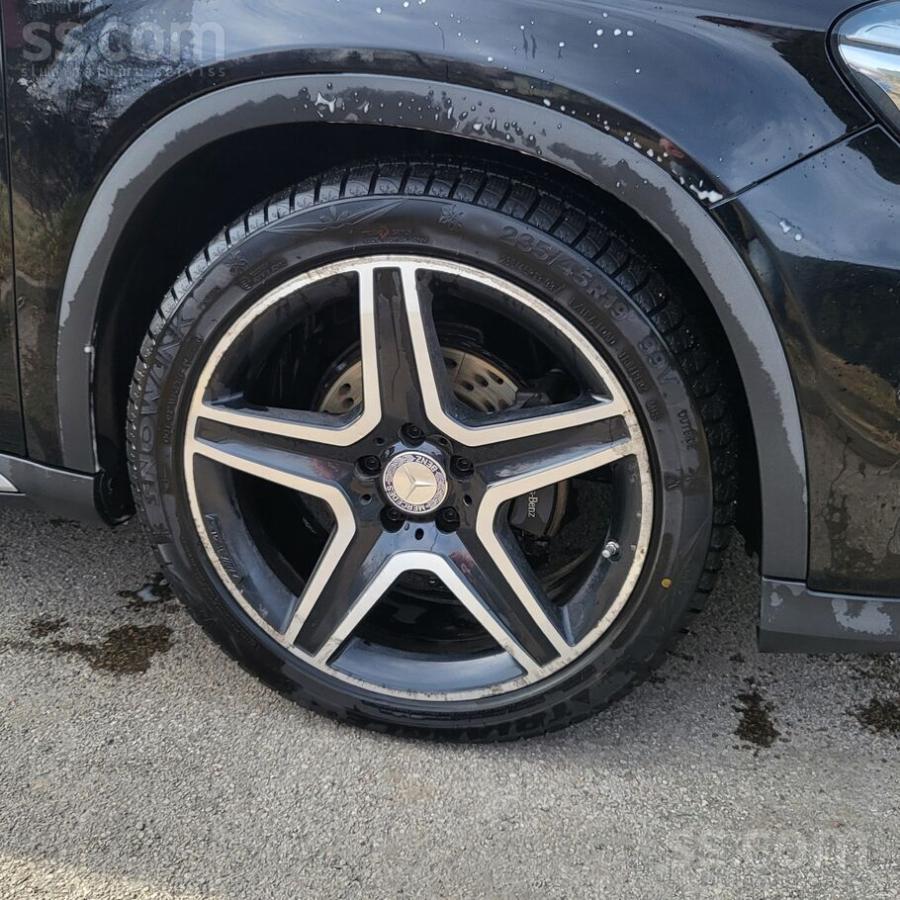Black Mercedes-Benz GLA 200 2015 in Riga, with an engine capacity of 2.00 L and mileage of 116 thousand km for 16000 €, photo 15 on AUTOMOTO.COM.LV