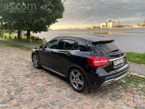 Mercedes-Benz GLA 200 2017 in Riga on AUTOMOTO.COM.LV Black Mercedes-Benz GLA 200 2017 in Riga, with an engine capacity of 2.10 L and mileage of 245 thousand km for 10000 €, photo 3 on AUTOMOTO.COM.LV