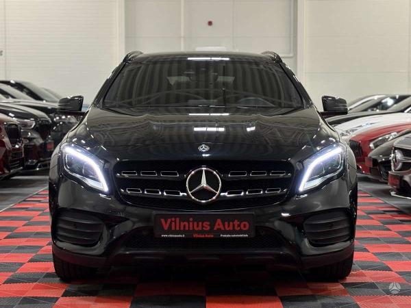 Black Mercedes-Benz GLA 200 2019 in Vilnius, with an engine capacity of 1.60 L and mileage of 54 thousand km for 16999 €, photo 2 on AUTOMOTO.COM.LV