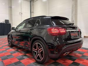 Black Mercedes-Benz GLA 200 2019 in Vilnius, with an engine capacity of 1.60 L and mileage of 54 thousand km for 16999 €, photo 7 on AUTOMOTO.COM.LV