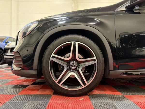 Black Mercedes-Benz GLA 200 2019 in Vilnius, with an engine capacity of 1.60 L and mileage of 54 thousand km for 16999 €, photo 9 on AUTOMOTO.COM.LV