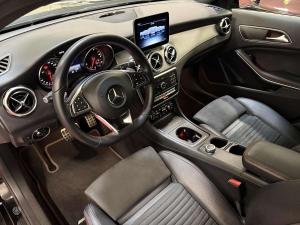 Black Mercedes-Benz GLA 200 2019 in Vilnius, with an engine capacity of 1.60 L and mileage of 54 thousand km for 16999 €, photo 11 on AUTOMOTO.COM.LV