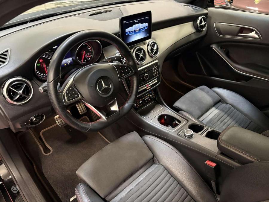 Black Mercedes-Benz GLA 200 2019 in Vilnius, with an engine capacity of 1.60 L and mileage of 54 thousand km for 16999 €, photo 11 on AUTOMOTO.COM.LV