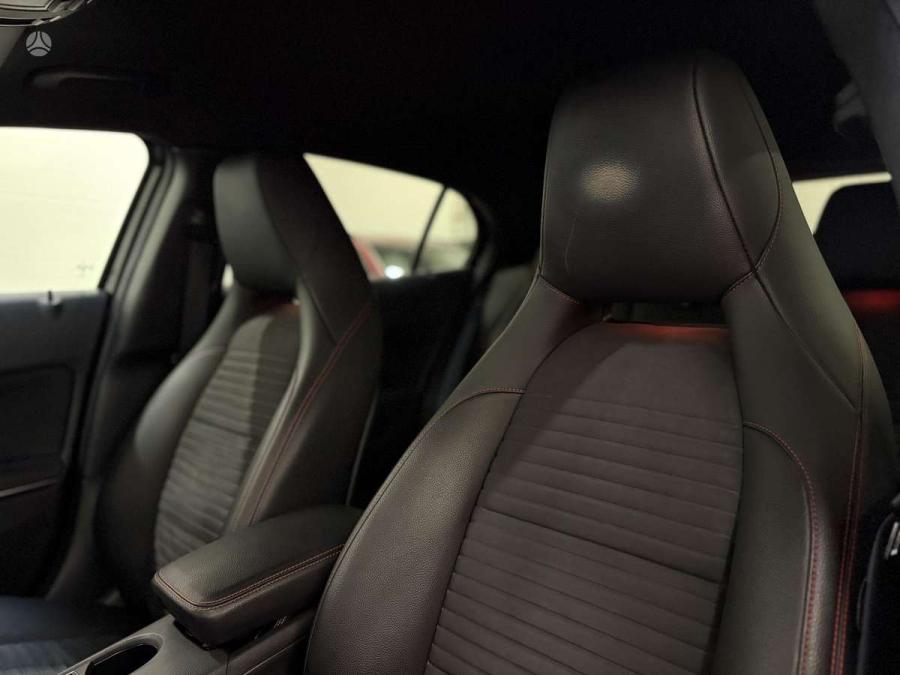 Black Mercedes-Benz GLA 200 2019 in Vilnius, with an engine capacity of 1.60 L and mileage of 54 thousand km for 16999 €, photo 14 on AUTOMOTO.COM.LV