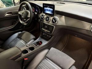 Black Mercedes-Benz GLA 200 2019 in Vilnius, with an engine capacity of 1.60 L and mileage of 54 thousand km for 16999 €, photo 15 on AUTOMOTO.COM.LV