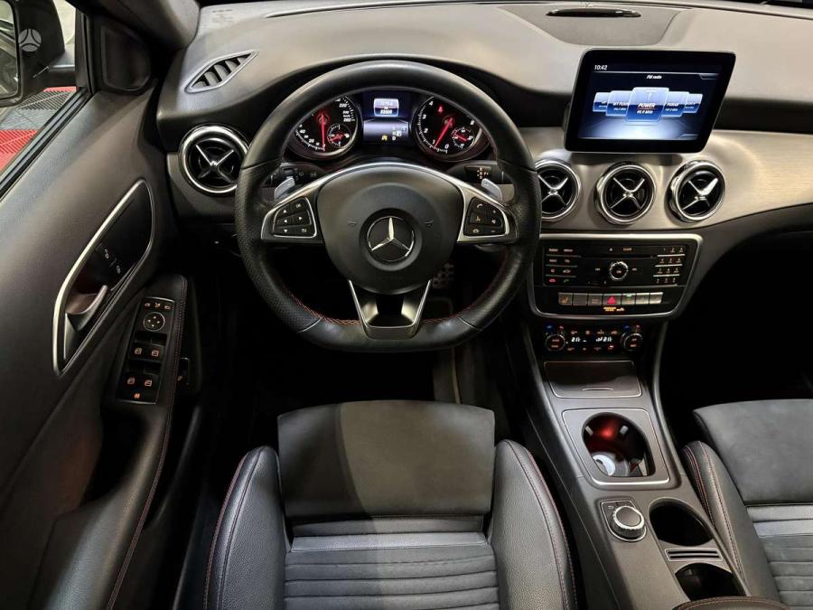 Black Mercedes-Benz GLA 200 2019 in Vilnius, with an engine capacity of 1.60 L and mileage of 54 thousand km for 16999 €, photo 18 on AUTOMOTO.COM.LV