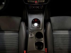 Black Mercedes-Benz GLA 200 2019 in Vilnius, with an engine capacity of 1.60 L and mileage of 54 thousand km for 16999 €, photo 23 on AUTOMOTO.COM.LV