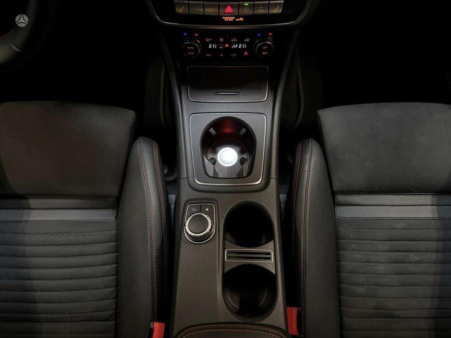 Black Mercedes-Benz GLA 200 2019 in Vilnius, with an engine capacity of 1.60 L and mileage of 54 thousand km for 16999 €, photo 23 on AUTOMOTO.COM.LV