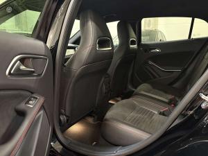 Black Mercedes-Benz GLA 200 2019 in Vilnius, with an engine capacity of 1.60 L and mileage of 54 thousand km for 16999 €, photo 29 on AUTOMOTO.COM.LV