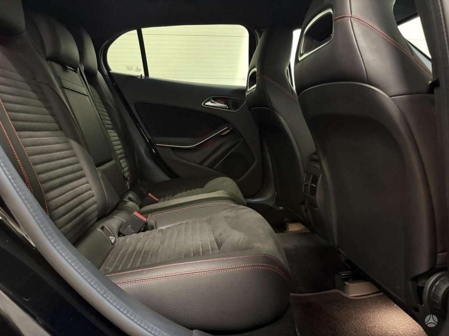 Black Mercedes-Benz GLA 200 2019 in Vilnius, with an engine capacity of 1.60 L and mileage of 54 thousand km for 16999 €, photo 30 on AUTOMOTO.COM.LV