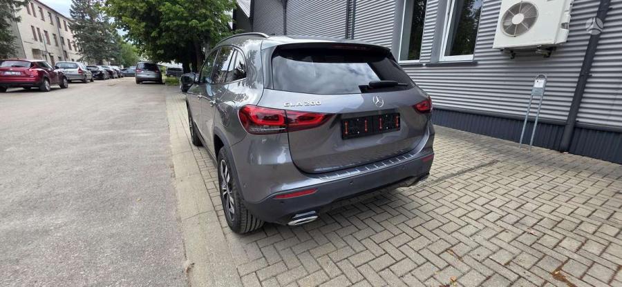 Brūns Mercedes-Benz GLA 200 2020 Telšiai, ar dzinēja tilpumu 1.33 L un nobraukumu 24 tūkst. km par 25550 €, foto 7 vietnē AUTOMOTO.COM.LV