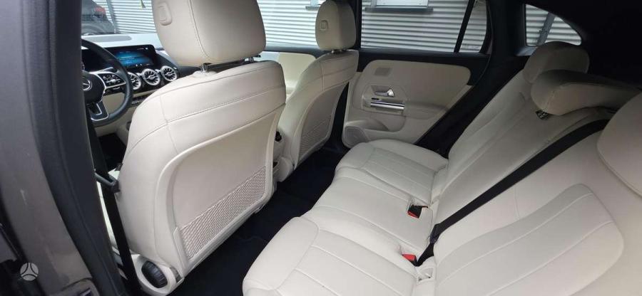 Brūns Mercedes-Benz GLA 200 2020 Telšiai, ar dzinēja tilpumu 1.33 L un nobraukumu 24 tūkst. km par 25550 €, foto 9 vietnē AUTOMOTO.COM.LV