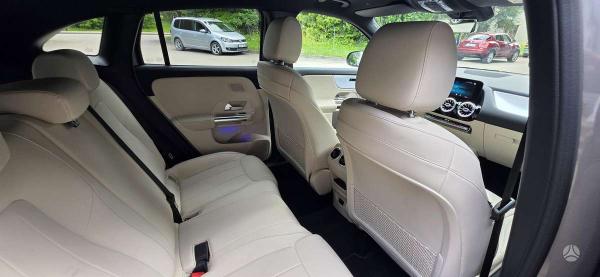 Brūns Mercedes-Benz GLA 200 2020 Telšiai, ar dzinēja tilpumu 1.33 L un nobraukumu 24 tūkst. km par 25550 €, foto 10 vietnē AUTOMOTO.COM.LV