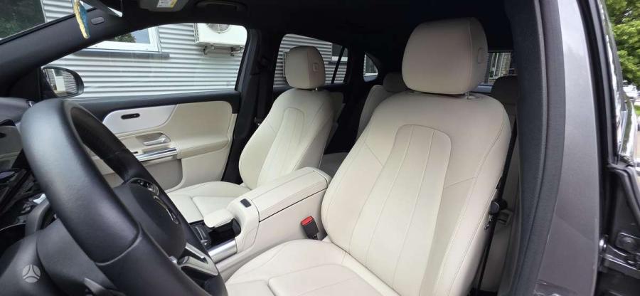 Brūns Mercedes-Benz GLA 200 2020 Telšiai, ar dzinēja tilpumu 1.33 L un nobraukumu 24 tūkst. km par 25550 €, foto 12 vietnē AUTOMOTO.COM.LV