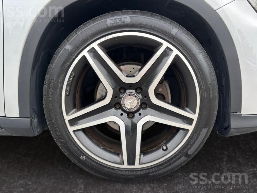 Mercedes-Benz GLA 200 2015 Rīga, ar dzinēja tilpumu 1.60 L un nobraukumu 141 tūkst. km par 15520 €, foto 15 vietnē AUTOMOTO.COM.LV