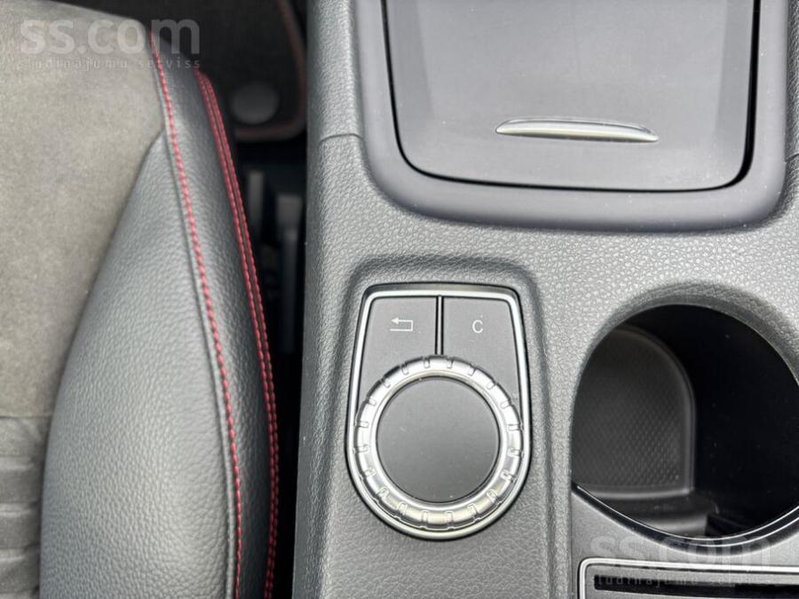 Mercedes-Benz GLA 200 2015 Rīga, ar dzinēja tilpumu 1.60 L un nobraukumu 141 tūkst. km par 15520 €, foto 18 vietnē AUTOMOTO.COM.LV