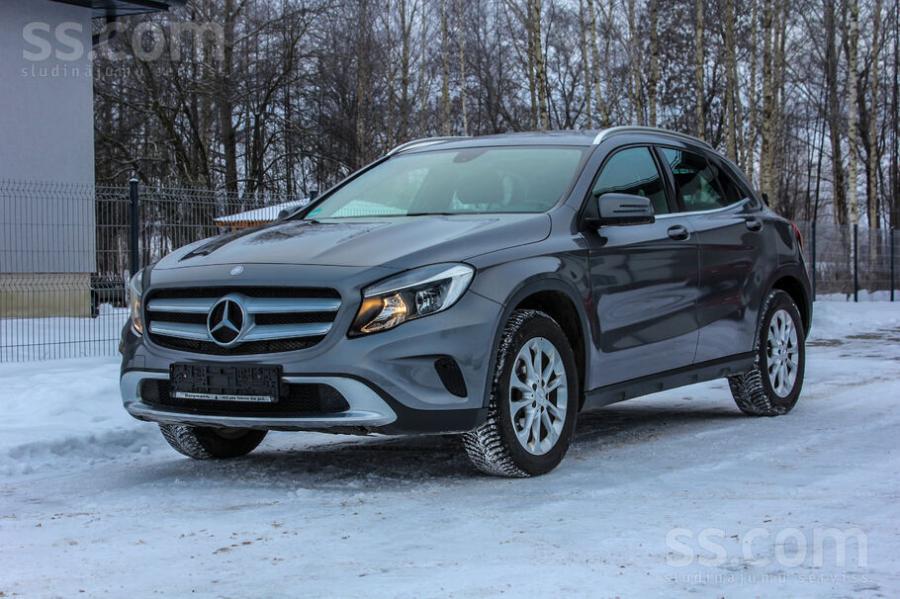 Grey Mercedes-Benz GLA 200 2014 in Jelgava, with an engine capacity of 2.00 L and mileage of 261 thousand km for 11996 €, photo 1 on AUTOMOTO.COM.LV