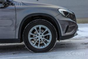 Grey Mercedes-Benz GLA 200 2014 in Jelgava, with an engine capacity of 2.00 L and mileage of 261 thousand km for 11996 €, photo 16 on AUTOMOTO.COM.LV