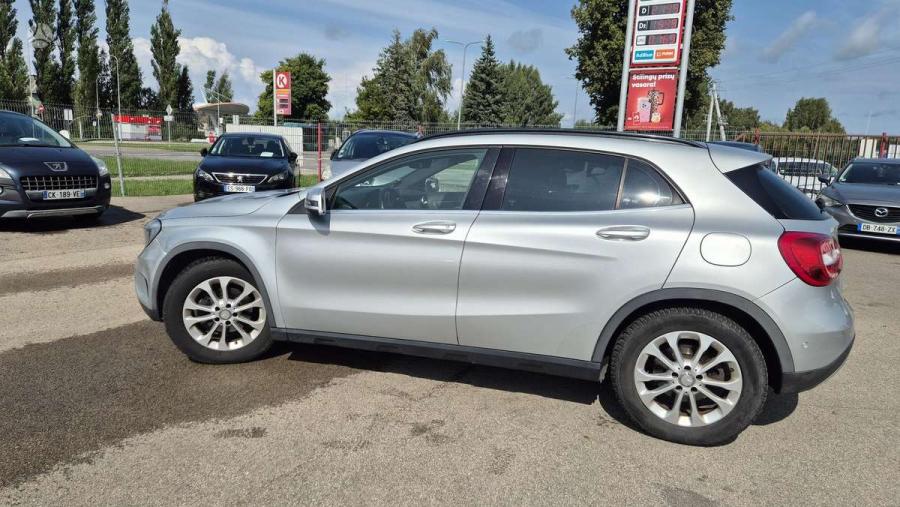 Pelēks Mercedes-Benz GLA 200 2014 Tauragė, ar dzinēja tilpumu 2.14 L un nobraukumu 271 tūkst. km par 8400 €, foto 5 vietnē AUTOMOTO.COM.LV
