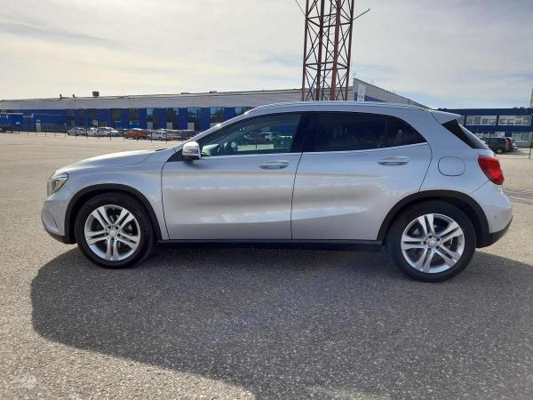 Мерседес ГЛA 200 2015 в Каунас на AUTOMOTO.COM.LV Серый Мерседес ГЛA 200 2015 в Каунас, объемом двигателя 2.14 л и пробегом 250 тыс. км за 10700 €, фото 4 на AUTOMOTO.COM.LV