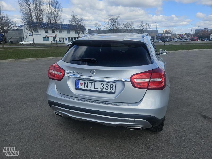 Pelēks Mercedes-Benz GLA 200 2016 Panevēža, ar dzinēja tilpumu 2.10 L un nobraukumu 301 tūkst. km par 8500 €, foto 4 vietnē AUTOMOTO.COM.LV