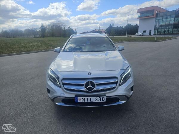 Grey Mercedes-Benz GLA 200 2016 in Panevezys, with an engine capacity of 2.10 L and mileage of 301 thousand km for 8500 €, photo 5 on AUTOMOTO.COM.LV