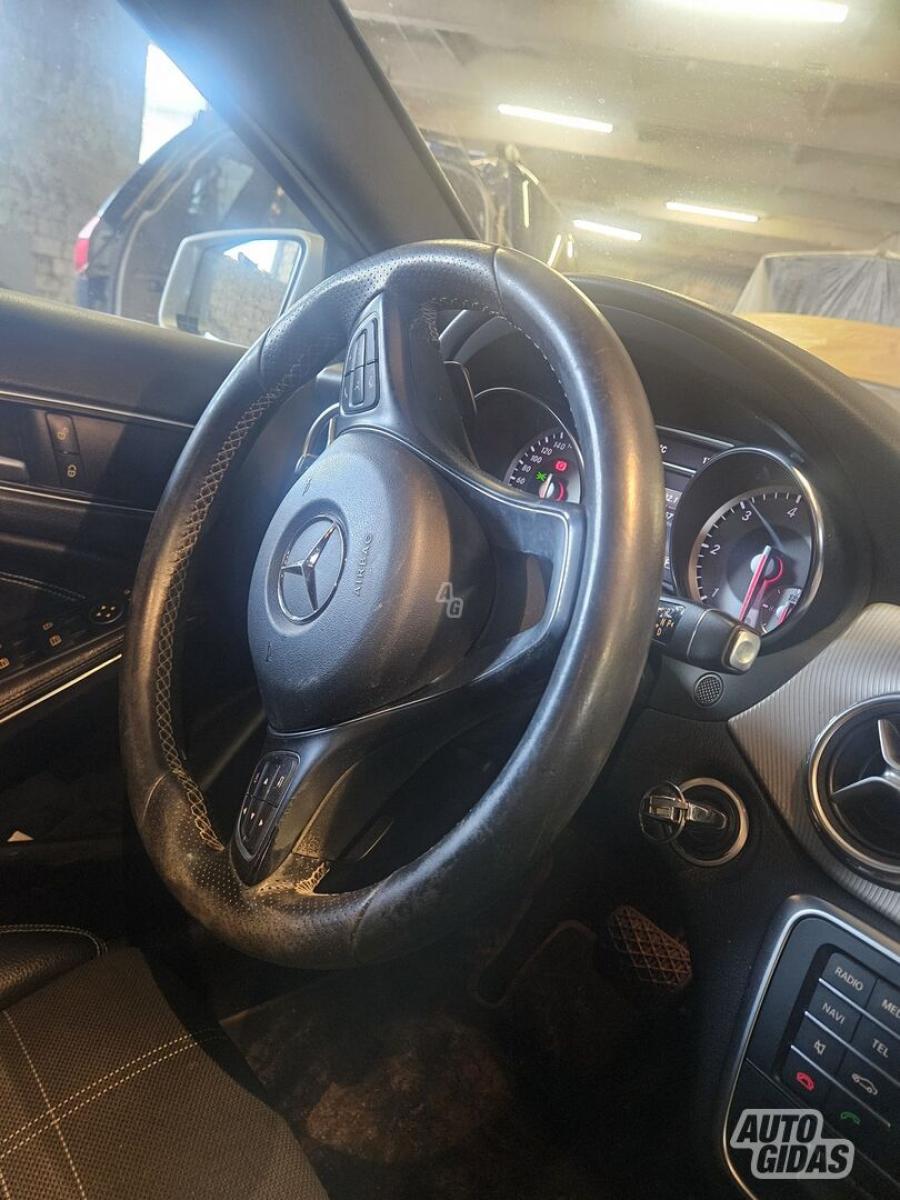 Pelēks Mercedes-Benz GLA 200 2016 Panevēža, ar dzinēja tilpumu 2.10 L un nobraukumu 301 tūkst. km par 8500 €, foto 15 vietnē AUTOMOTO.COM.LV