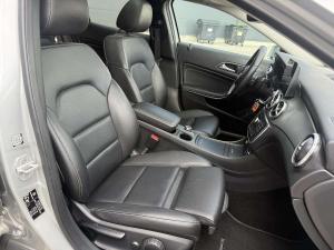 Grey Mercedes-Benz GLA 200 2016 in Siauliai, with an engine capacity of 2.14 L and mileage of 270 thousand km for 9900 €, photo 12 on AUTOMOTO.COM.LV