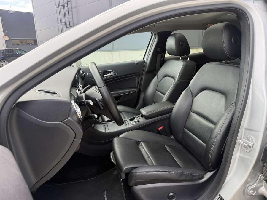 Grey Mercedes-Benz GLA 200 2016 in Siauliai, with an engine capacity of 2.14 L and mileage of 270 thousand km for 9900 €, photo 15 on AUTOMOTO.COM.LV
