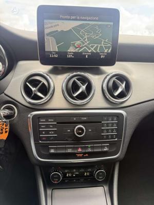 Grey Mercedes-Benz GLA 200 2016 in Siauliai, with an engine capacity of 2.14 L and mileage of 270 thousand km for 9900 €, photo 22 on AUTOMOTO.COM.LV