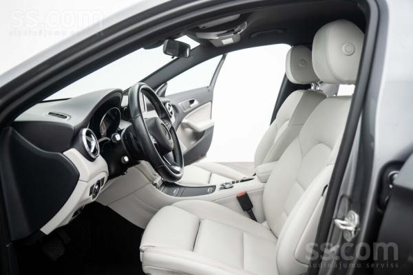 Мерседес ГЛA 200 2016 в Таллин на AUTOMOTO.COM.LV Серый Мерседес ГЛA 200 2016 в Таллин, объемом двигателя 2.10 л и пробегом 122 тыс. км за 14899 €, фото 9 на AUTOMOTO.COM.LV