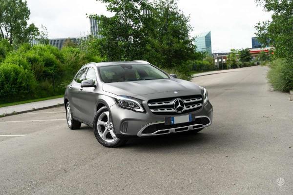 Grey Mercedes-Benz GLA 200 2017 in Vilnius, with an engine capacity of 2.14 L and mileage of 124 thousand km for 16900 €, photo 7 on AUTOMOTO.COM.LV