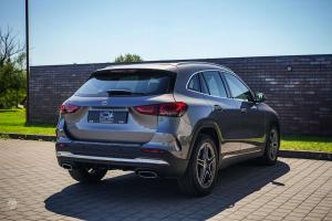 Pelēks Mercedes-Benz GLA 200 2020 Marijampole, ar dzinēja tilpumu 1.33 L un nobraukumu 118 tūkst. km par 20950 €, foto 13 vietnē AUTOMOTO.COM.LV