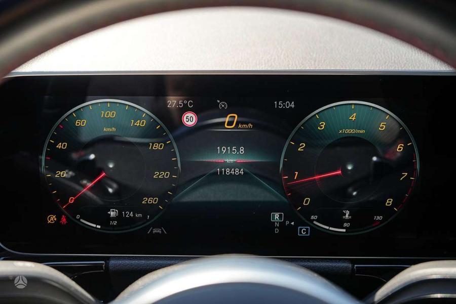 Pelēks Mercedes-Benz GLA 200 2020 Marijampole, ar dzinēja tilpumu 1.33 L un nobraukumu 118 tūkst. km par 20950 €, foto 28 vietnē AUTOMOTO.COM.LV