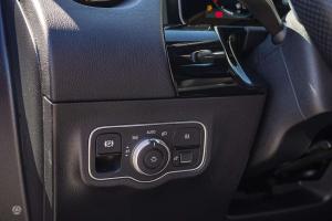 Pelēks Mercedes-Benz GLA 200 2020 Marijampole, ar dzinēja tilpumu 1.33 L un nobraukumu 118 tūkst. km par 20950 €, foto 33 vietnē AUTOMOTO.COM.LV