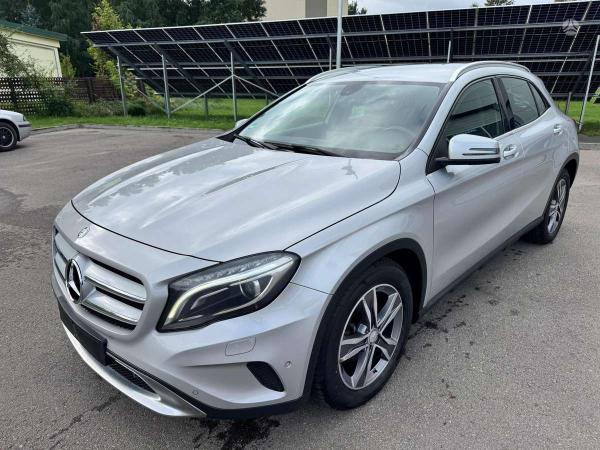 Pelēks Mercedes-Benz GLA 200 2014 Prienai, ar dzinēja tilpumu 2.14 L un nobraukumu 320 tūkst. km par 7950 €, foto 4 vietnē AUTOMOTO.COM.LV