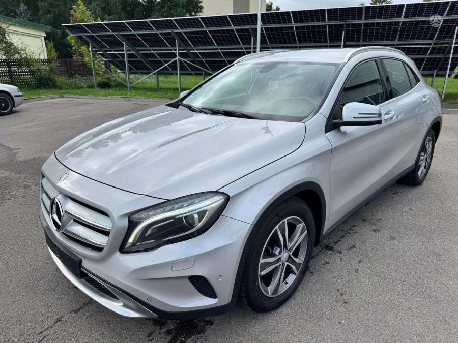 Pelēks Mercedes-Benz GLA 200 2014 Prienai, ar dzinēja tilpumu 2.14 L un nobraukumu 320 tūkst. km par 7950 €, foto 4 vietnē AUTOMOTO.COM.LV