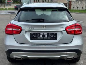Pelēks Mercedes-Benz GLA 200 2014 Prienai, ar dzinēja tilpumu 2.14 L un nobraukumu 320 tūkst. km par 7950 €, foto 10 vietnē AUTOMOTO.COM.LV