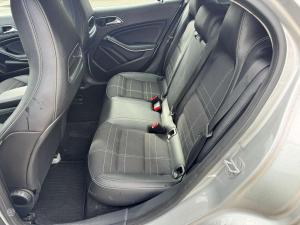 Pelēks Mercedes-Benz GLA 200 2014 Prienai, ar dzinēja tilpumu 2.14 L un nobraukumu 320 tūkst. km par 7950 €, foto 13 vietnē AUTOMOTO.COM.LV