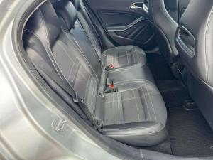 Pelēks Mercedes-Benz GLA 200 2014 Prienai, ar dzinēja tilpumu 2.14 L un nobraukumu 320 tūkst. km par 7950 €, foto 14 vietnē AUTOMOTO.COM.LV