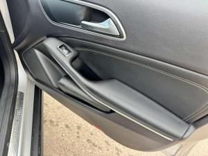 Pelēks Mercedes-Benz GLA 200 2014 Prienai, ar dzinēja tilpumu 2.14 L un nobraukumu 320 tūkst. km par 7950 €, foto 16 vietnē AUTOMOTO.COM.LV