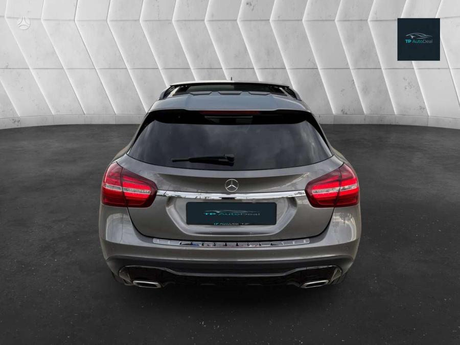 Pelēks Mercedes-Benz GLA 200 2018 Kauņa, ar dzinēja tilpumu 1.60 L un nobraukumu 249 tūkst. km par 12899 €, foto 7 vietnē AUTOMOTO.COM.LV