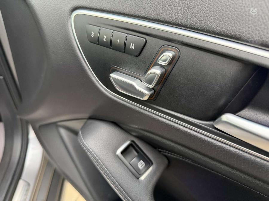 Pelēks Mercedes-Benz GLA 200 2018 Kauņa, ar dzinēja tilpumu 1.60 L un nobraukumu 249 tūkst. km par 12899 €, foto 32 vietnē AUTOMOTO.COM.LV