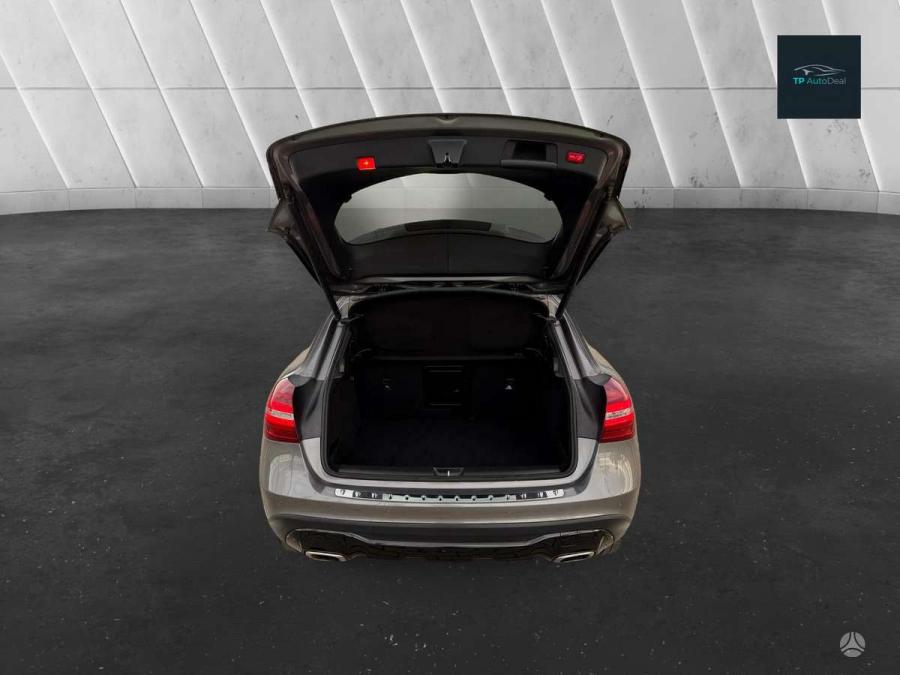 Pelēks Mercedes-Benz GLA 200 2018 Kauņa, ar dzinēja tilpumu 1.60 L un nobraukumu 249 tūkst. km par 12899 €, foto 37 vietnē AUTOMOTO.COM.LV